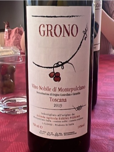 Farina Pierino Grono Vino Nobile di Montepulciano | Vivino US