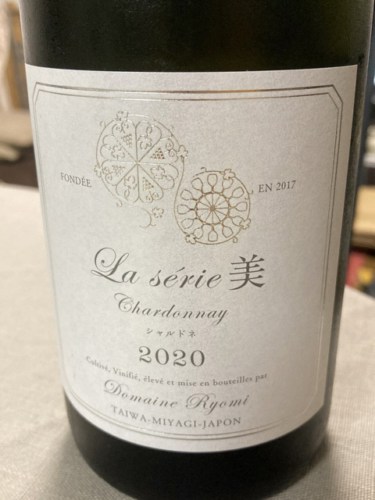 了美 (Ryomi) Vineyard & Winery La Serié Chardonnay | Vivino 日本