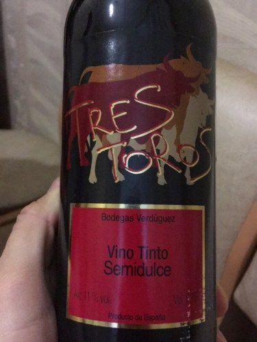 2016 Tres Toros Tinto Semidulce | Vivino US