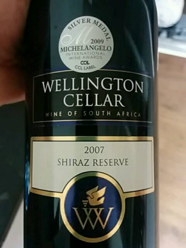 Wellington Cellars Reserve Shiraz | Vivino US