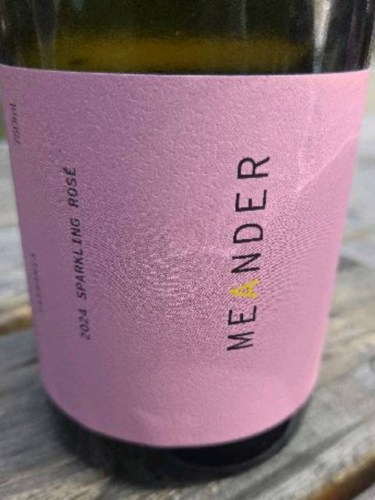 Meander Valley Vineyard Sparkling Rosé | Vivino English