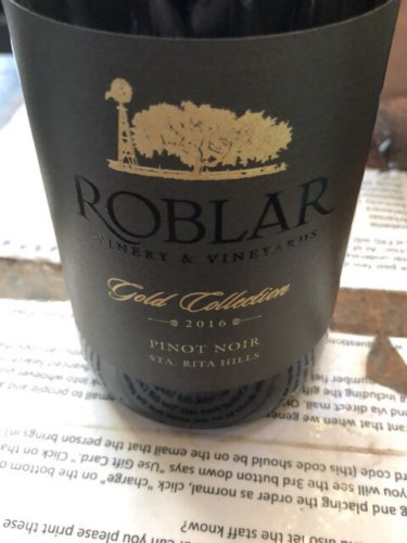 Roblar Winery Gold Collection Pinot Noir | Vivino English