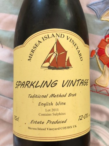 Mersea Island Vineyard Sparkling Vintage Brut | Vivino US