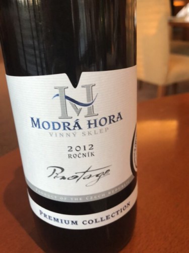 Modrá Hora Premium Collection Pinotage | Vivino US