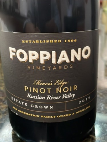 Foppiano Vineyards River's Edge Pinot Noir | Vivino US