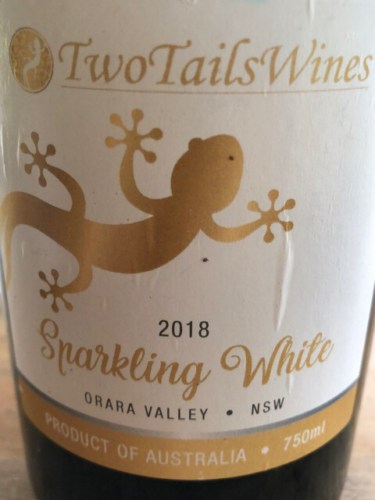 Two Tails Sparkling White | Vivino Canada