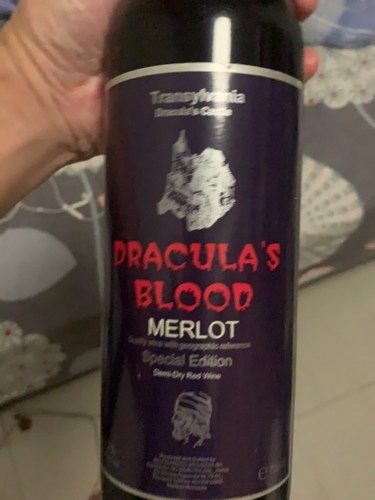 Tohani Dracula's Blood Merlot | Vivino US