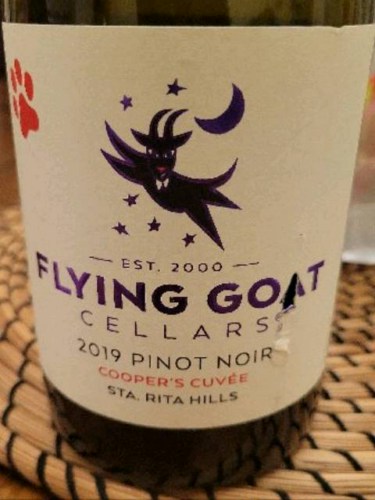 Flying Goat Cooper's Cuvée Pinot Noir | Vivino US