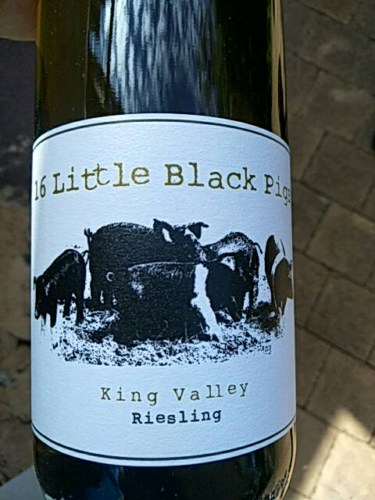 16 Little Black Pigs Riesling | Vivino France