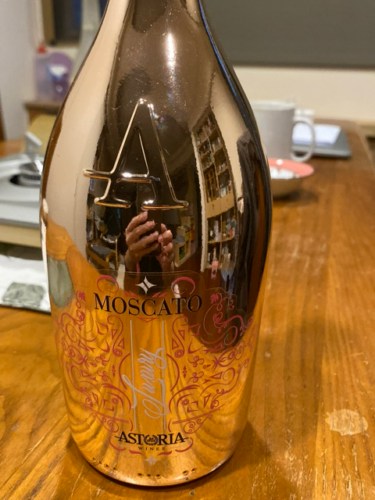 Astoria Luxury Moscato | Vivino US