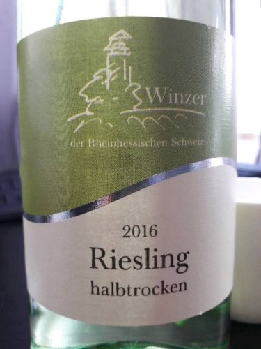 Winzer der Rheinhessischen Schweiz Riesling Halbtrocken | Vivino Australia