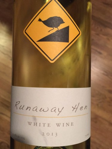 Brengman Brothers Runaway Hen White | Vivino English
