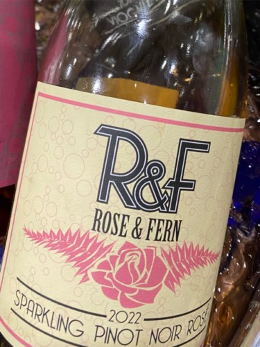Rose And Fern Sparkling Pinot Noir Rosé | Vivino US