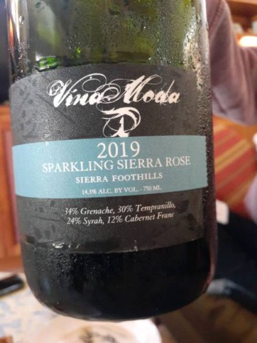 Vina Moda Sparkling Sierra Rosé | Vivino US