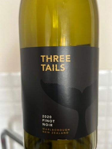 Three Tails Pinot Noir | Vivino US