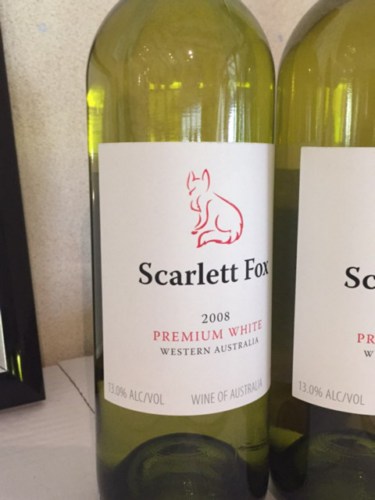 Fox Vineyards And Winery Scarlett Fox Premium White | Vivino Australia