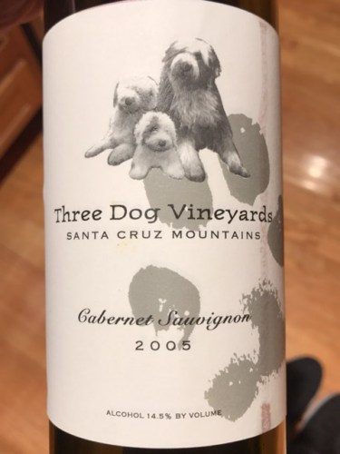 Three Dog Vineyards Cabernet Sauvignon | Vivino English