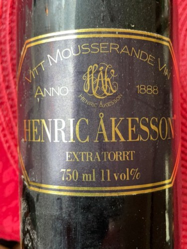 1888 Henric Akesson Mousserande Vin Extra Torrt | Vivino US