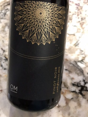 OM Pinot Noir | Vivino English