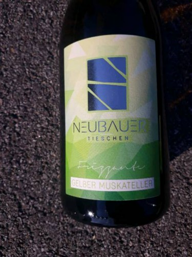 Neubauer Gelber Muskateller Frizzante | Vivino Australia