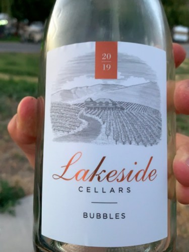 Lakeside Cellars Bubbles | Vivino Canada