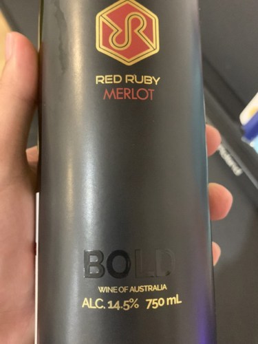 Red Ruby Bold Merlot | Vivino US