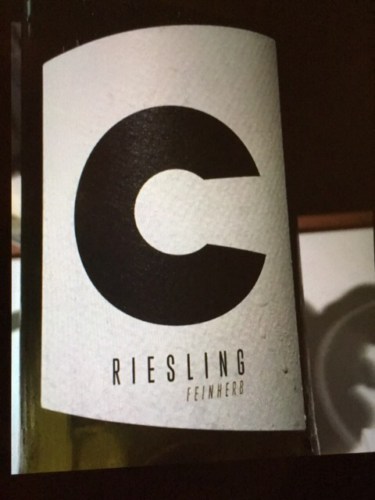 Neverland Riesling Feinherb | Vivino US
