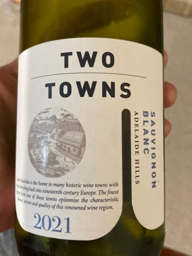 2021 Two Towns Sauvignon Blanc | Vivino US