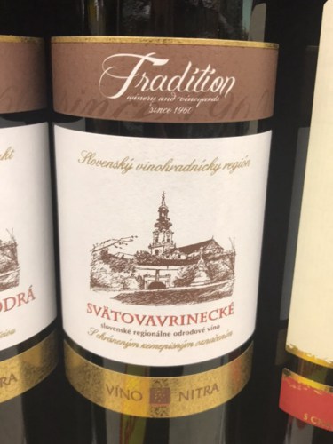 Víno Nitra Tradition Svätovavrinecké | Vivino 日本
