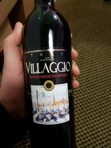 Villaggio Rosso Medium Sweet | Vivino US