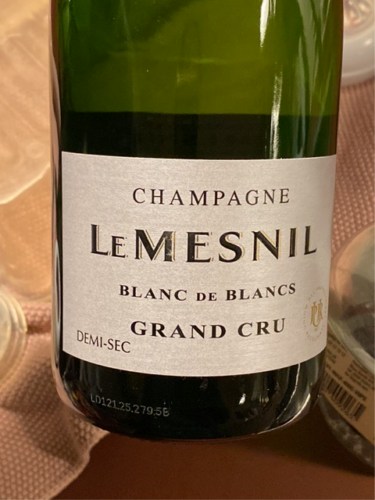 Le Mesnil Blanc de Blancs Brut Demi-Sec Champagne Grand Cru | Vivino ...