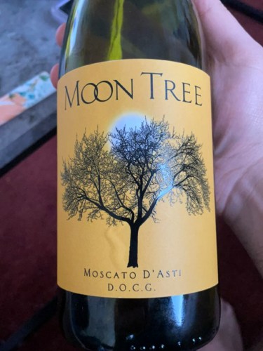 Moon Tree Moscato d'Asti | Vivino US
