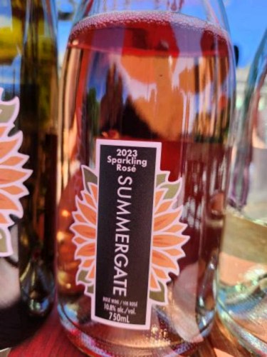 Summer Gate Sparkling Rosé | Vivino US