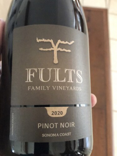 Fults Family Vineyards Pinot Noir | Vivino US