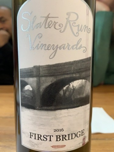 Slater Run Vineyards First Bridge | Vivino US