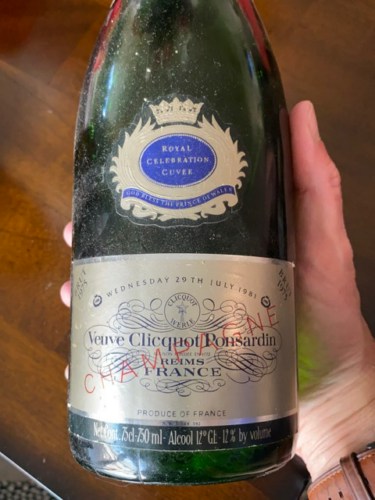 Veuve Clicquot Royal Celebration Cuvée Brut Champagne | Vivino US