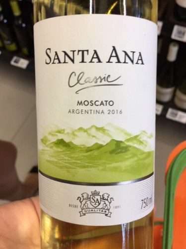Bodegas Santa Ana Classic Moscato | Vivino