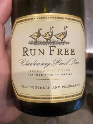 Singlefile Run Free Serendipity Cuvée Chardonnay - Pinot Noir | Vivino US