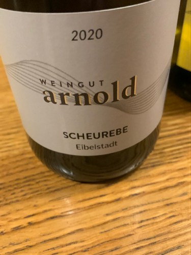 Weingut Arnold Scheurebe | Vivino US