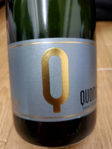 Quomo Cava Semi Seco | Vivino US