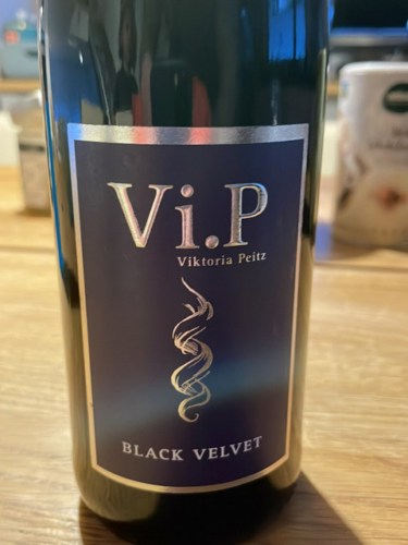 Vi.P Viktoria Peitz Black Velvet | Vivino