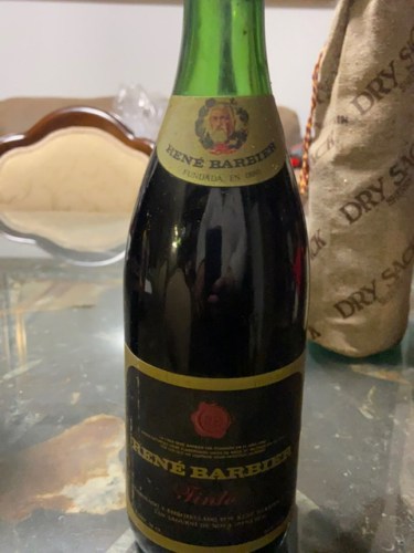 2018 René Barbier Tinto Añejo Especial | Vivino US