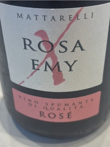 Mattarelli Rosa X Emy Rosé | Vivino Italiano