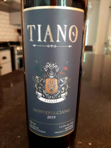 Tiano Montepulciano | Vivino US