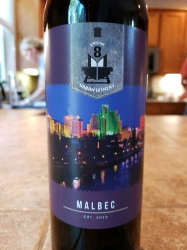 Engine 8 Urban Winery Malbec | Vivino