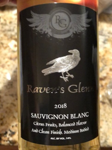 Raven's Glenn Sauvignon Blanc | Vivino US
