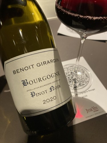 Benoit Girardin Bourgogne Pinot Noir | Vivino US