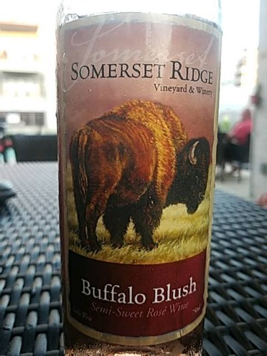 Somerset Ridge Buffalo Blush Semi-Sweet Rosé | Vivino US