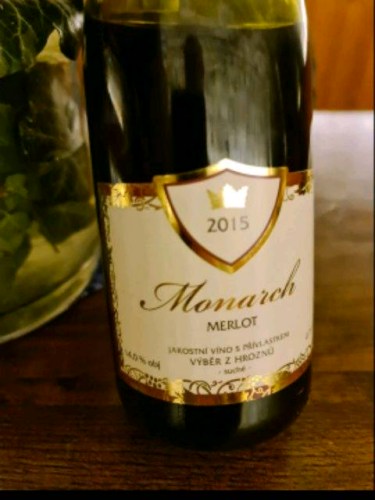Monarch Merlot Výběr z Hroznů Scuhé | Vivino English