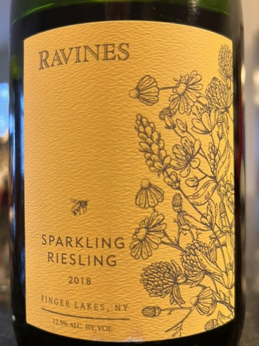 Ravines Sparkling Riesling | Vivino US